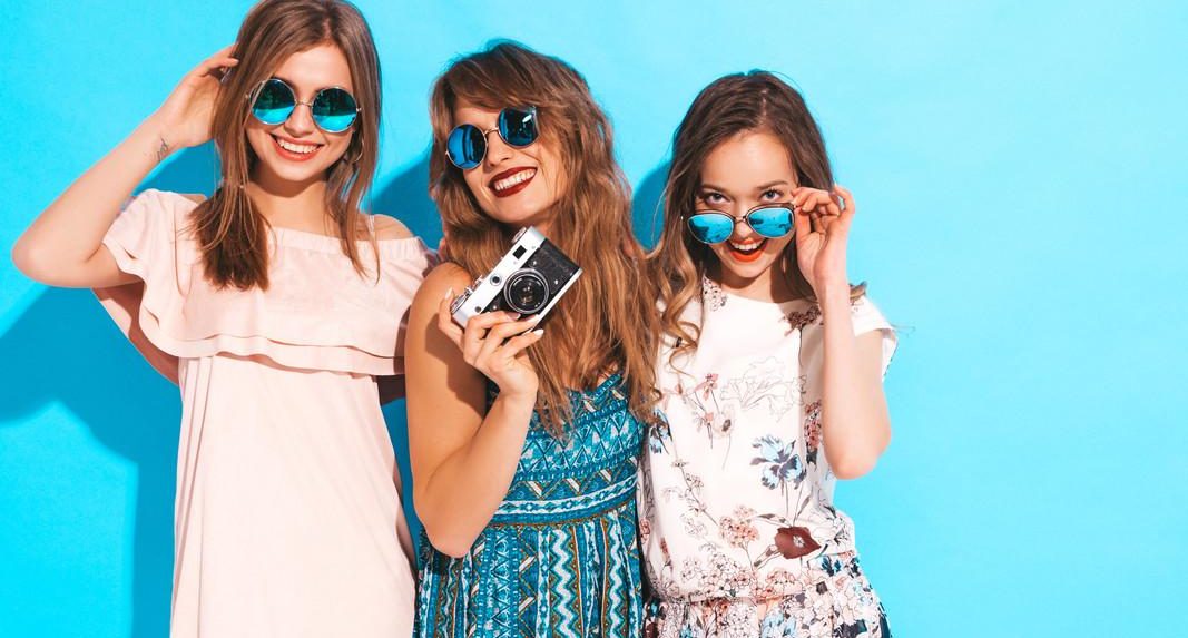 Want to find a girl for travel and explore the world? - TheFastFashion.com